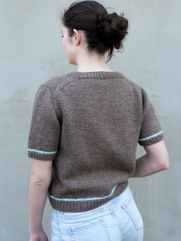 Knitting pattern for the Ruke Amelie blouse