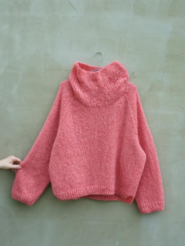 MO Mohair knitting pattern – top-down chunky raglan sweater
