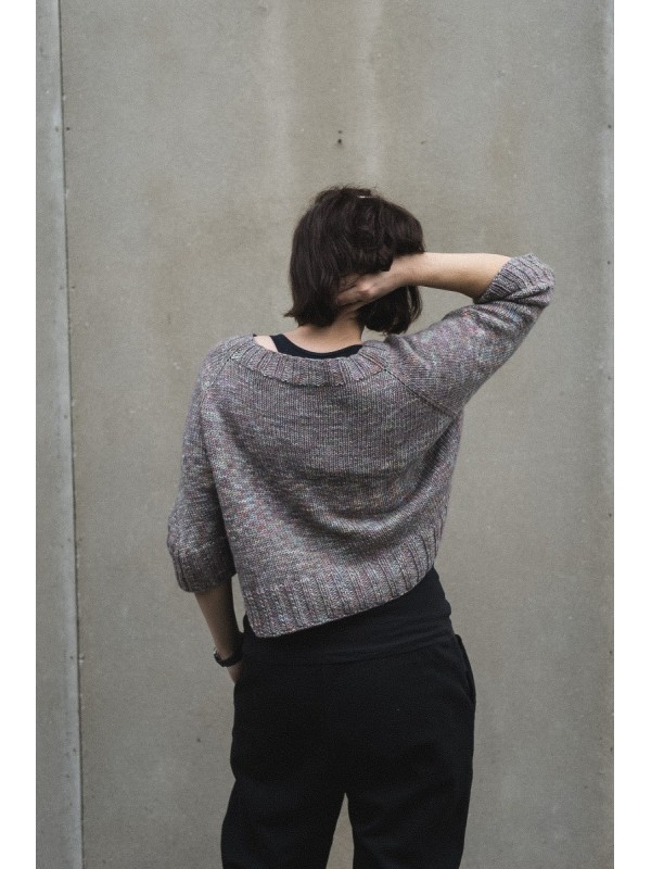Yoga Sweater Knitting Pattern – Short, Crew Neck, Side Slits & Light Design
