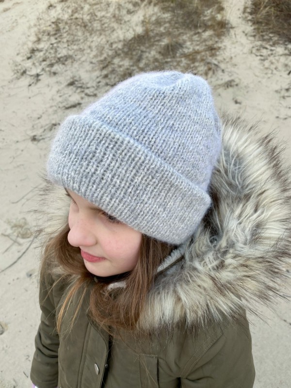 Ruke Hat Knitting Pattern – Simple, Quick & Beginner-Friendly